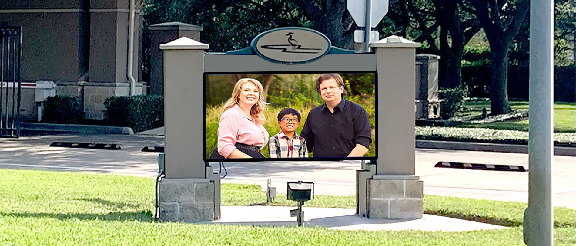 Custom Mobile Led Trailers | Custom Mobile Led signs | Mobile Led Sign ...